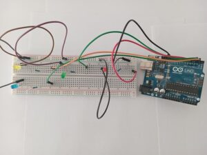 Allumer quatre LEDs par Arduino UNO et l'application mBlock
