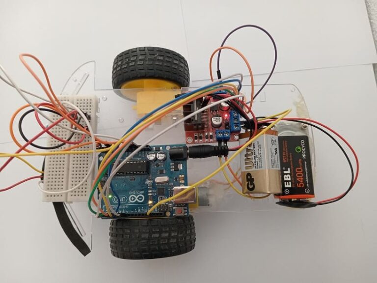 Robot suiveur de ligne commandé par Arduino