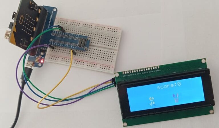 Dinausore game controlled by the Micro:bit card